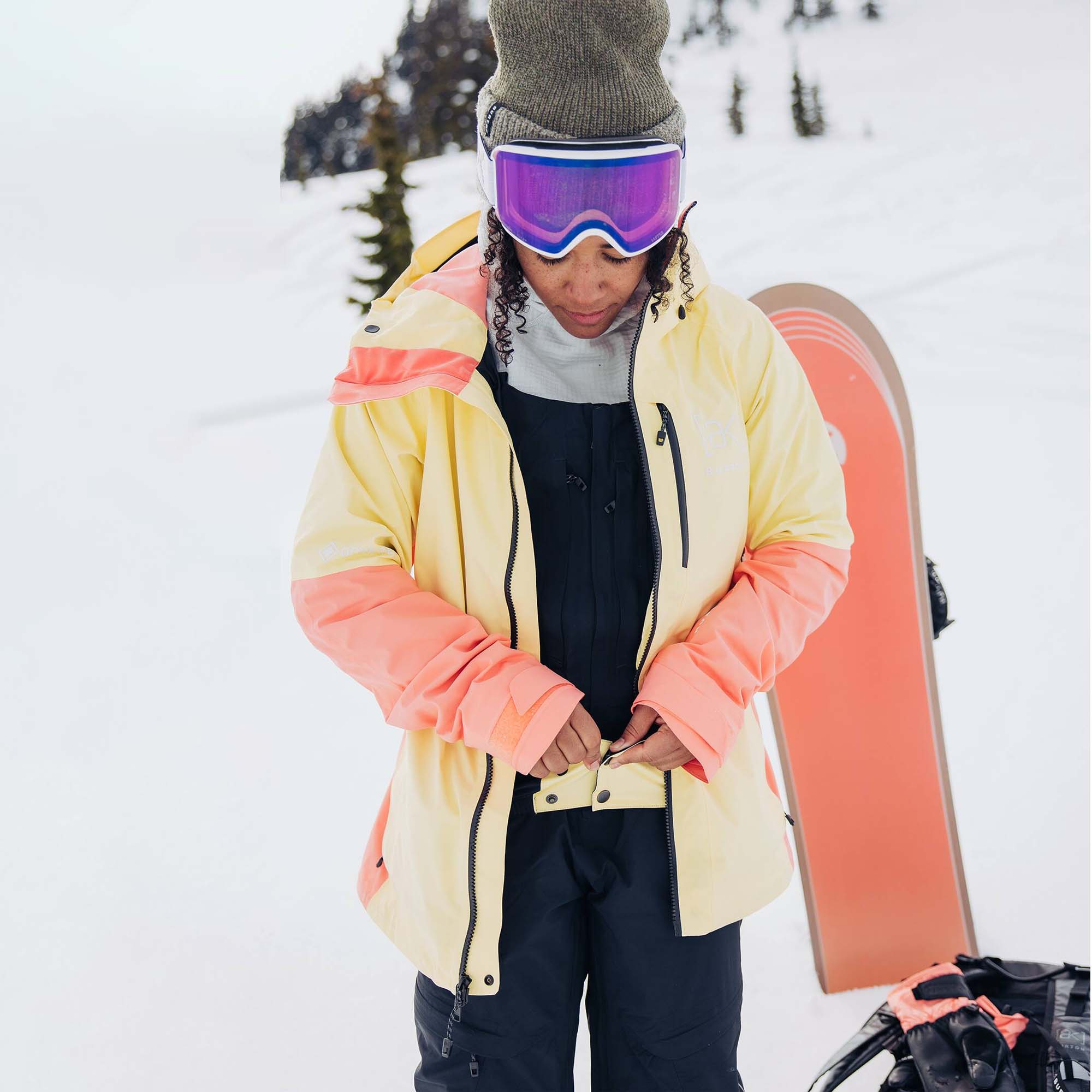 Burton [ak] Upshift Womens GTX Snowboard Jacket | Absolute-Snow
